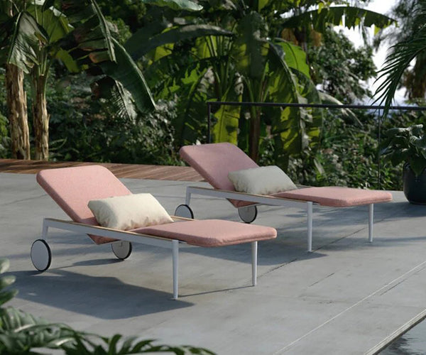 Styletto Chaise Lounge | Royal Botania | Casa Design Group